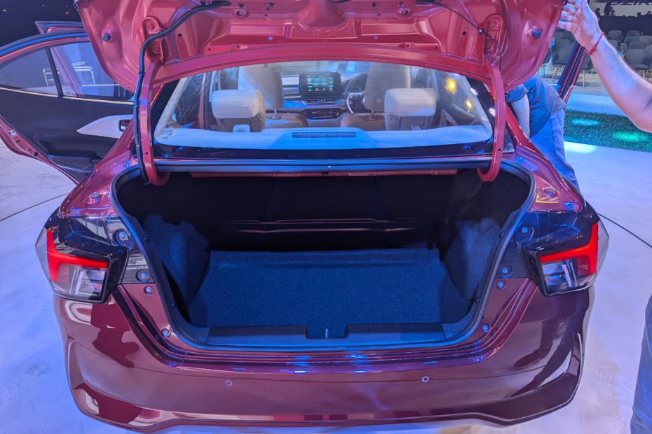 2024 Maruti Dzire Exterior And Interior Explained In 15 Real-life ...