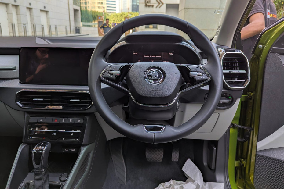 Skoda Kylaq Variant-wise Features Explained: What Do The Classic, Signature, Signature Plus and ...