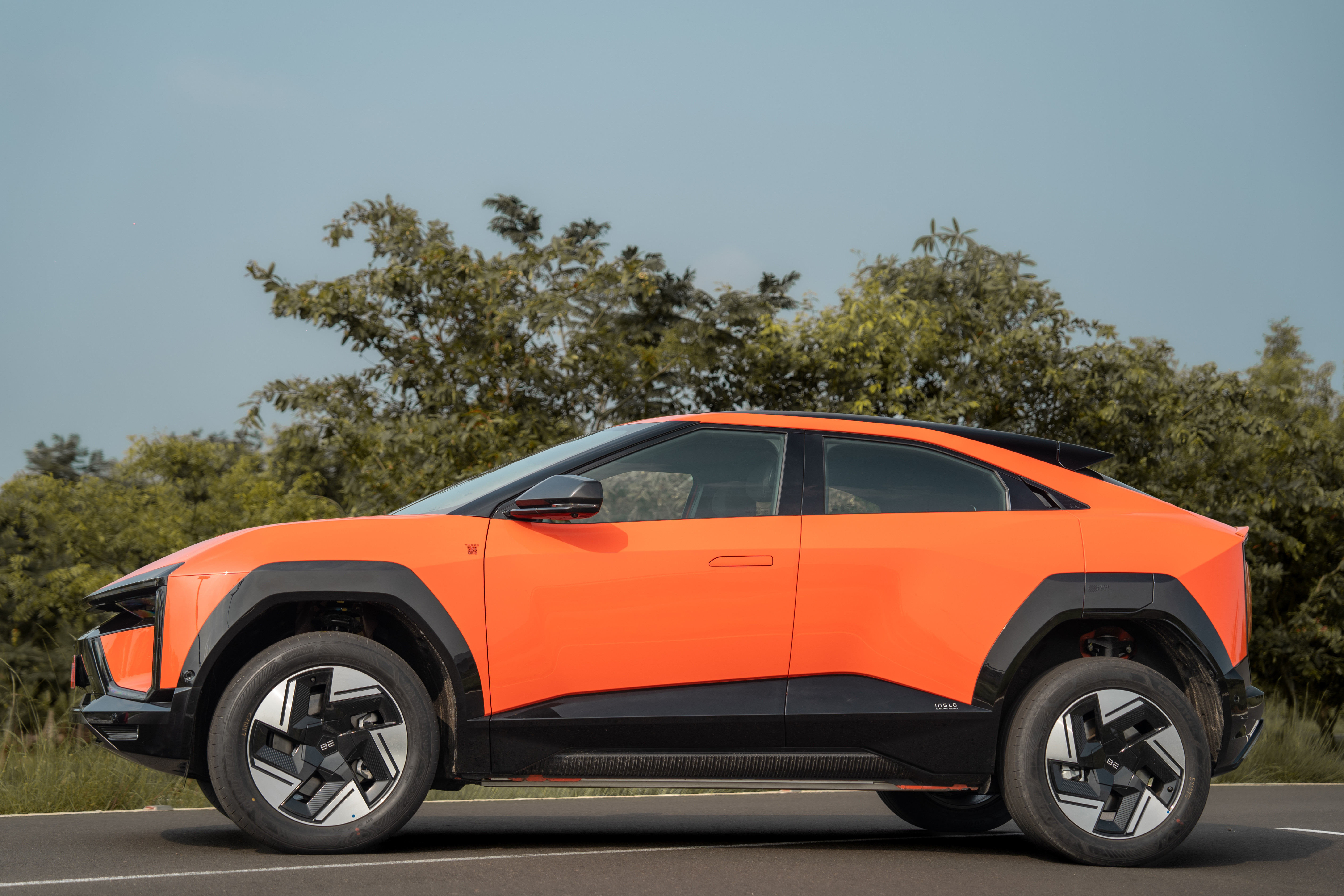 Mahindra BE 6e One vs Tata Curvv EV Creative: Base Variant Prices, Dimensions, Performance And ...