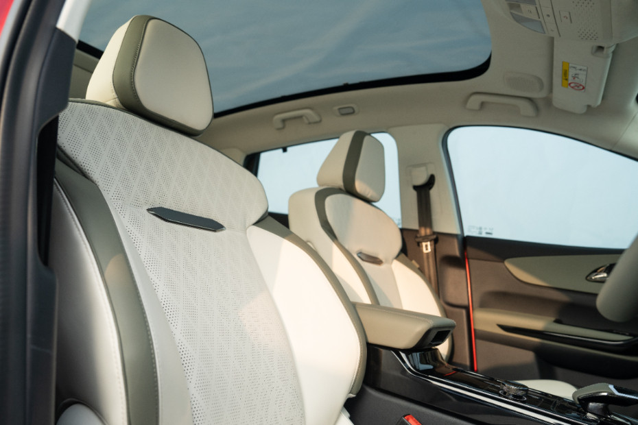 Mahindra XEV 9e Driven: 5 Things We Learnt | CarDekho.com