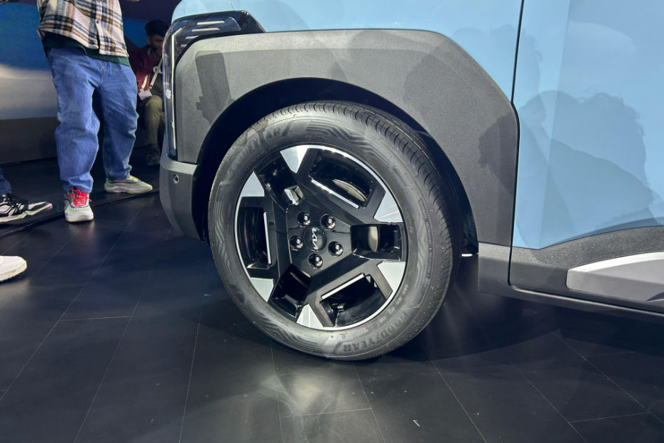 Kia Syros Exterior And Interior Design Explained In 10 Real-life Images ...