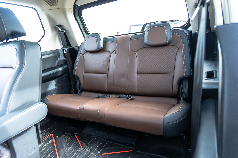 Mahindra Thar Roxx vs Mahindra Scorpio N: Space And Practicality ...