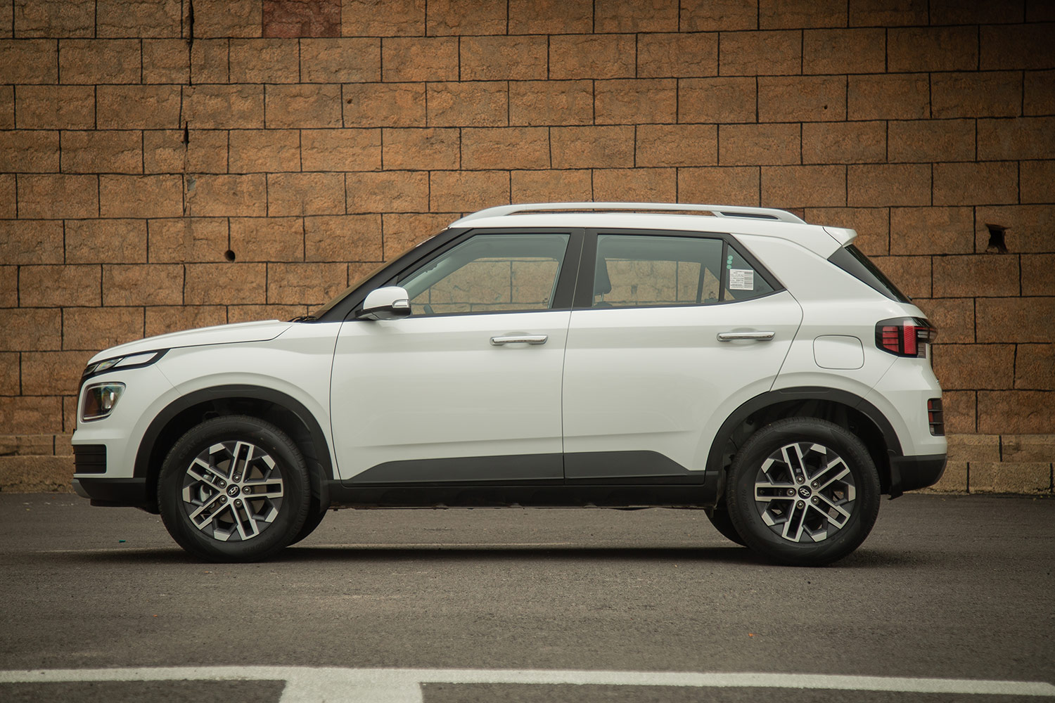 Hyundai Venue Resale Value Detailed: Price And Depreciation Amount ...