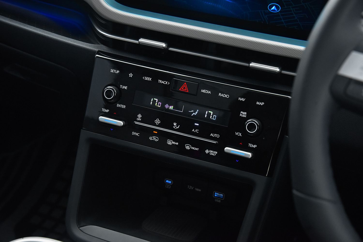 Mahindra BE 6 Pack One vs Hyundai Creta Electric Smart: Specification ...