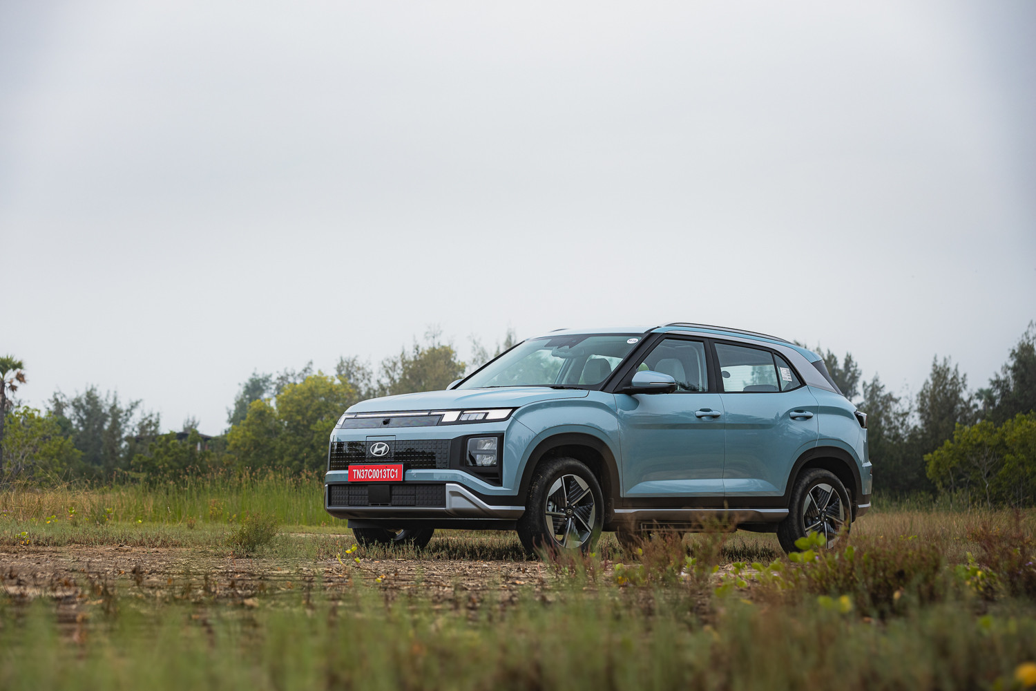 Hyundai Creta Electric Rear Seat Comfort Tested In Real Life | CarDekho.com