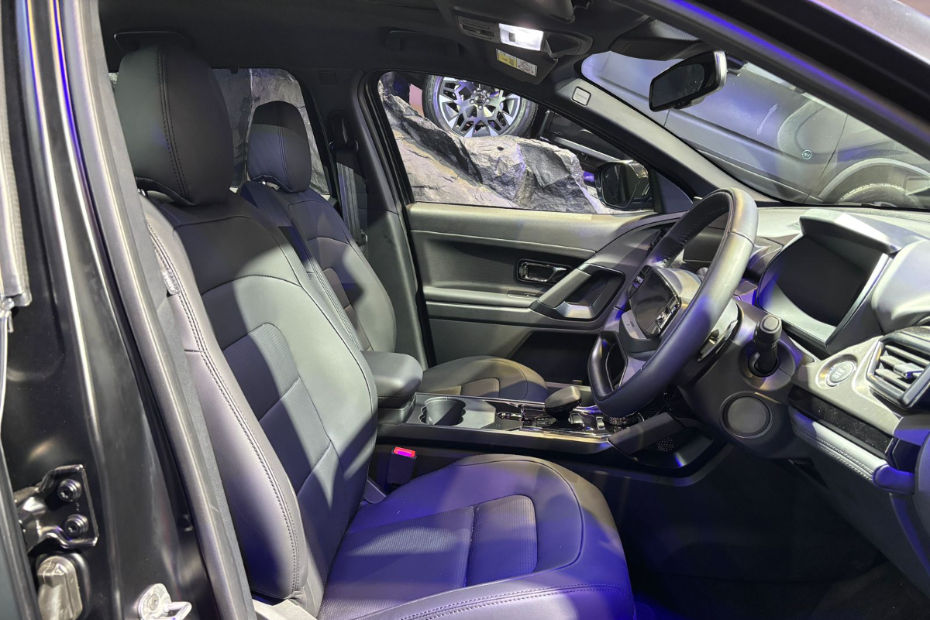 Bharat Mobility Global Expo 2025: Tata Safari And Harrier EV Stealth ...