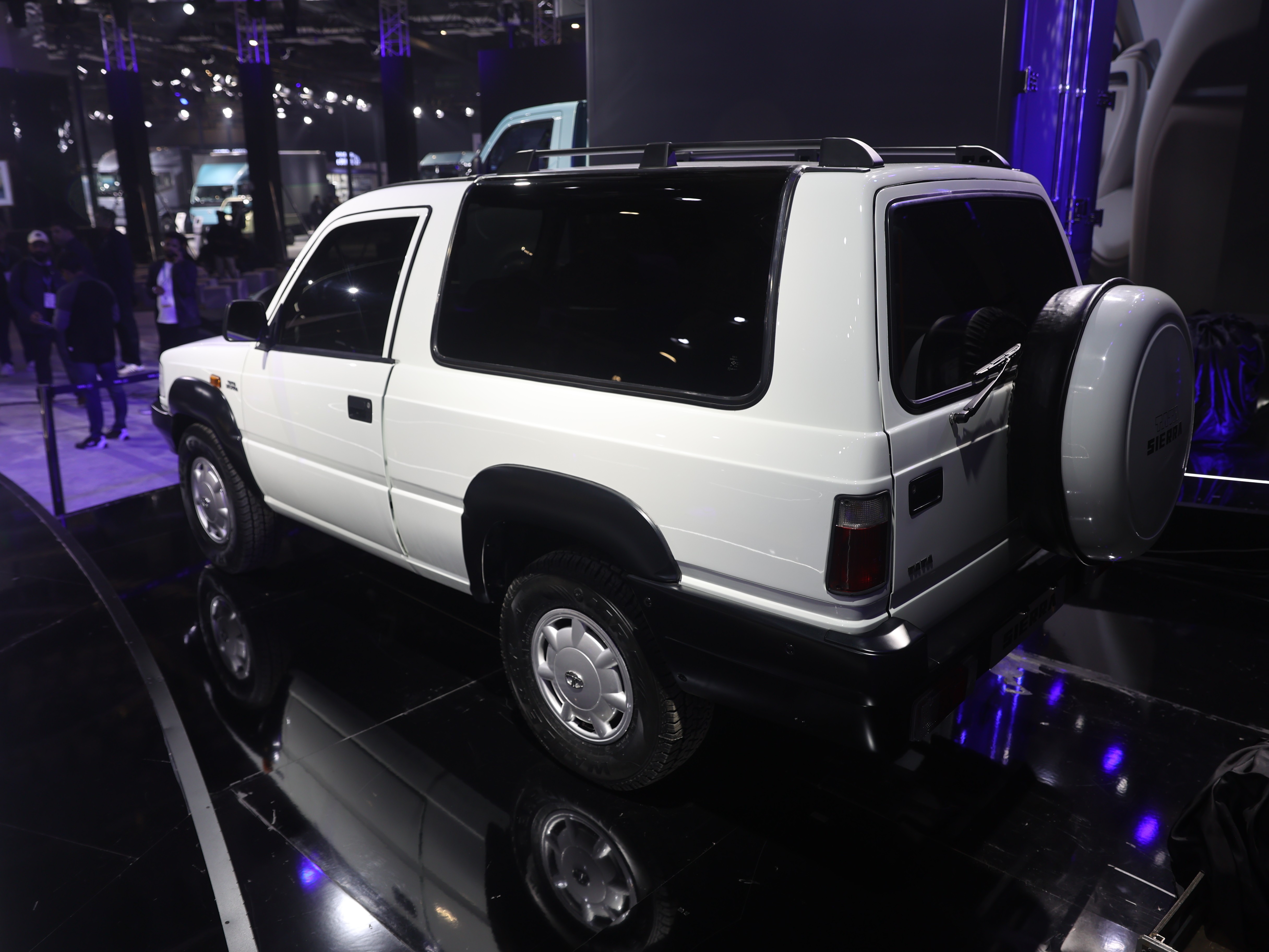 नई टाटा सिएरा पुराने मॉडल से कितनी है अलग, तस्वीरों के जरिए जानिए यहां ...