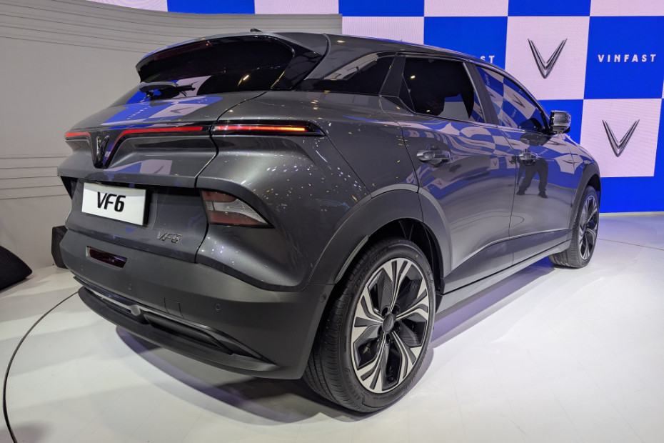 Auto Expo 2025: Vinfast VF 6 Exterior Design Explained In Real-life ...