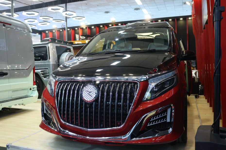 All Custom Cars Showcased At Auto Expo 2025: DC2 Europa, Custom ...