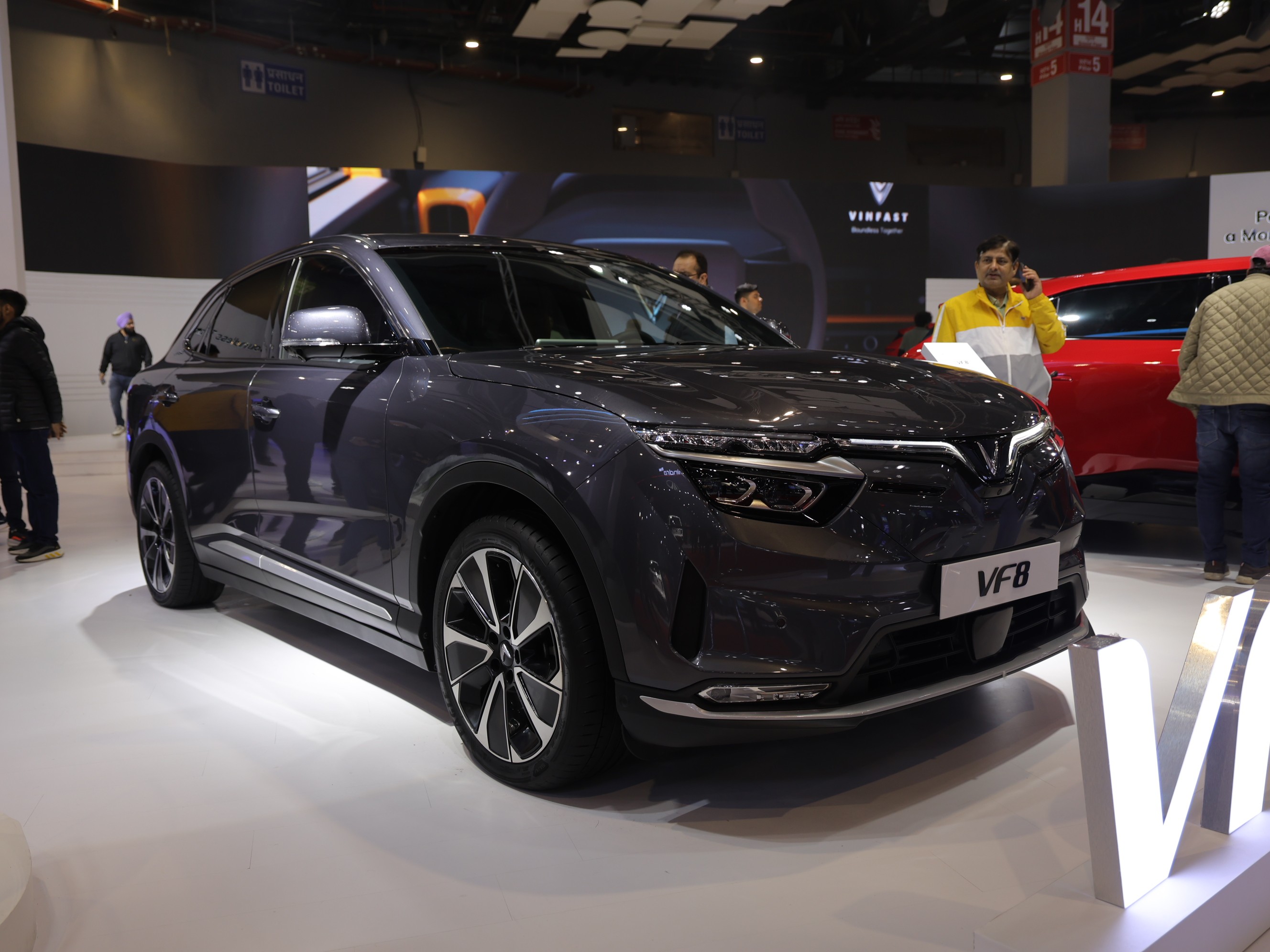 Auto Expo 2025: VinFast VF8 Showcased In India | CarDekho.com