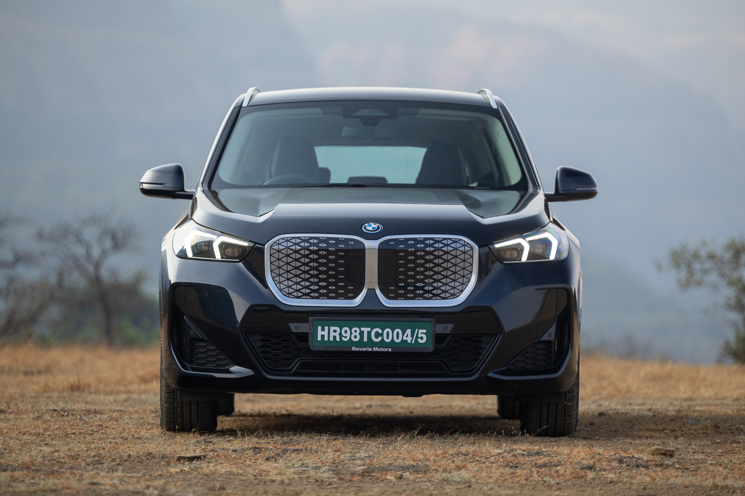 BMW iX1 Price - Features, Images, Colours & Reviews