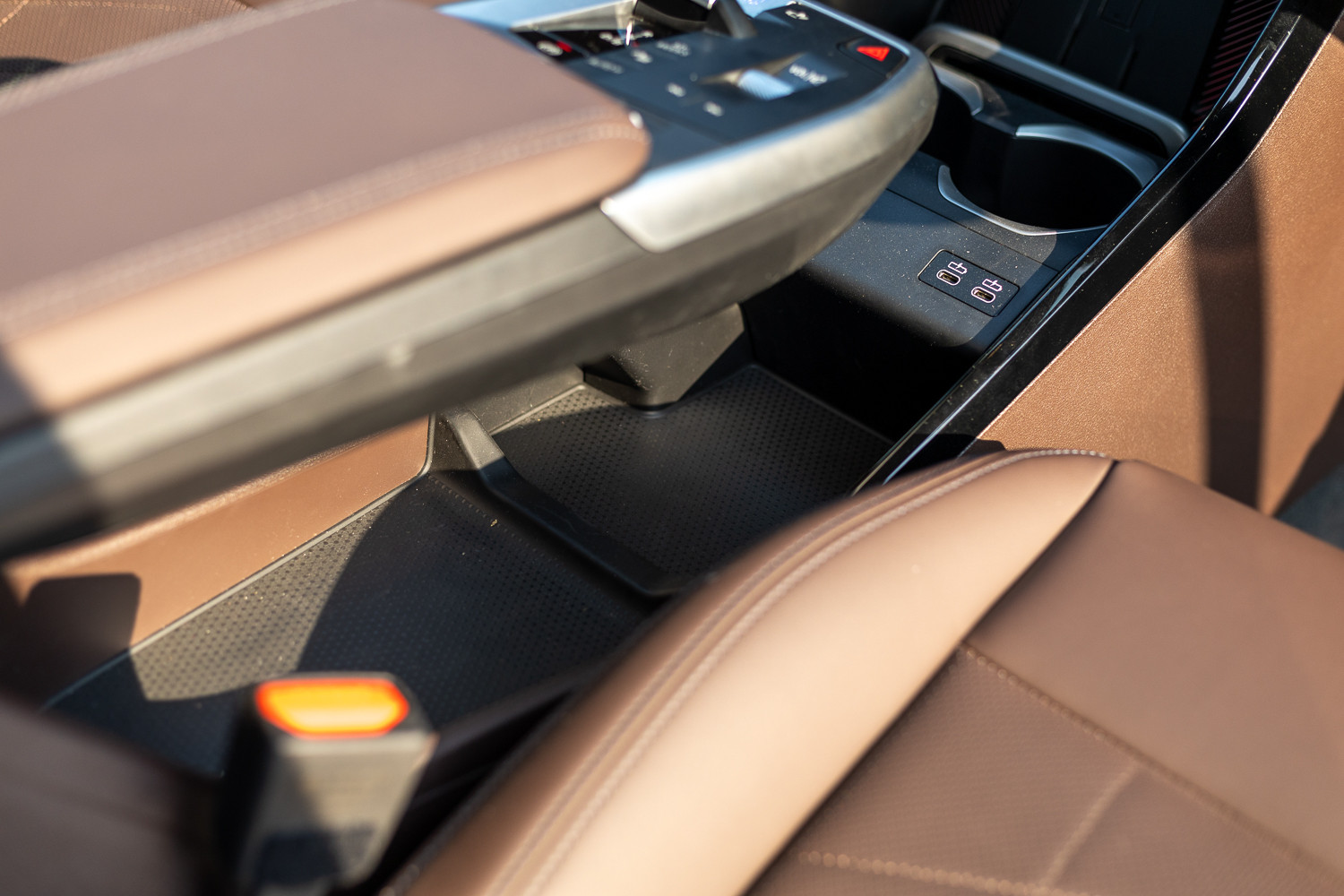 BMW iX1 Price - Features, Images, Colours & Reviews