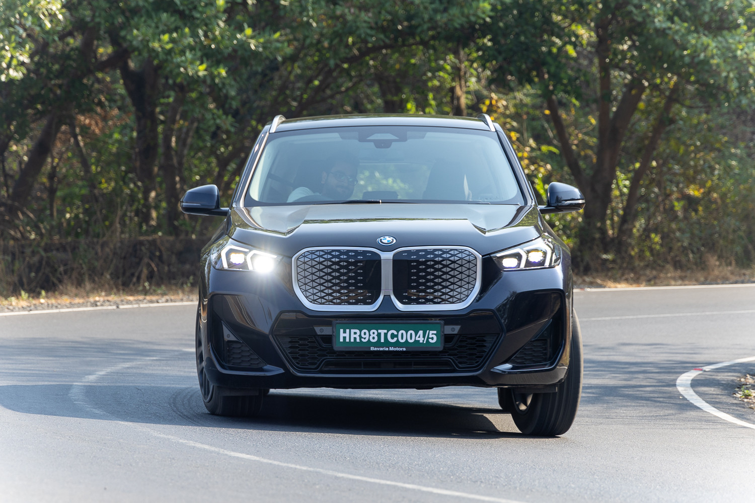 BMW iX1 Price - Features, Images, Colours & Reviews