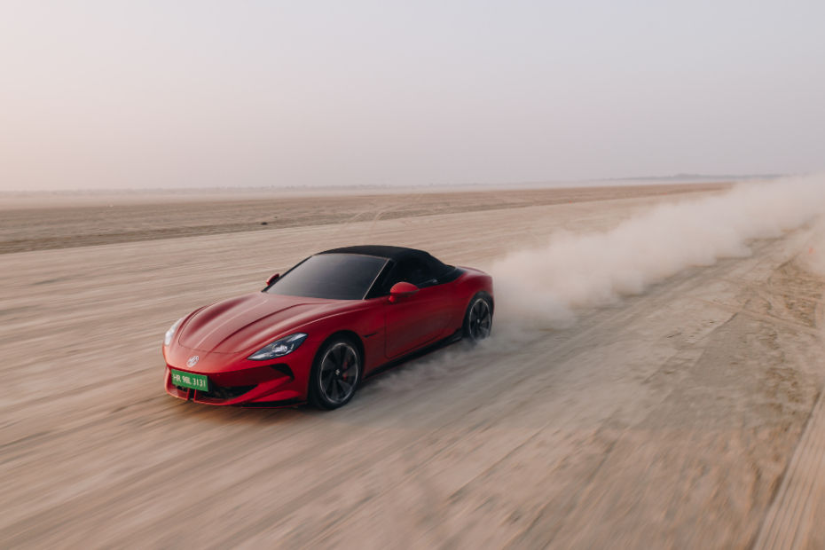 Upcoming MG Cyberster Becomes The Fastest Car To Clock 0-100 Kmph On ...