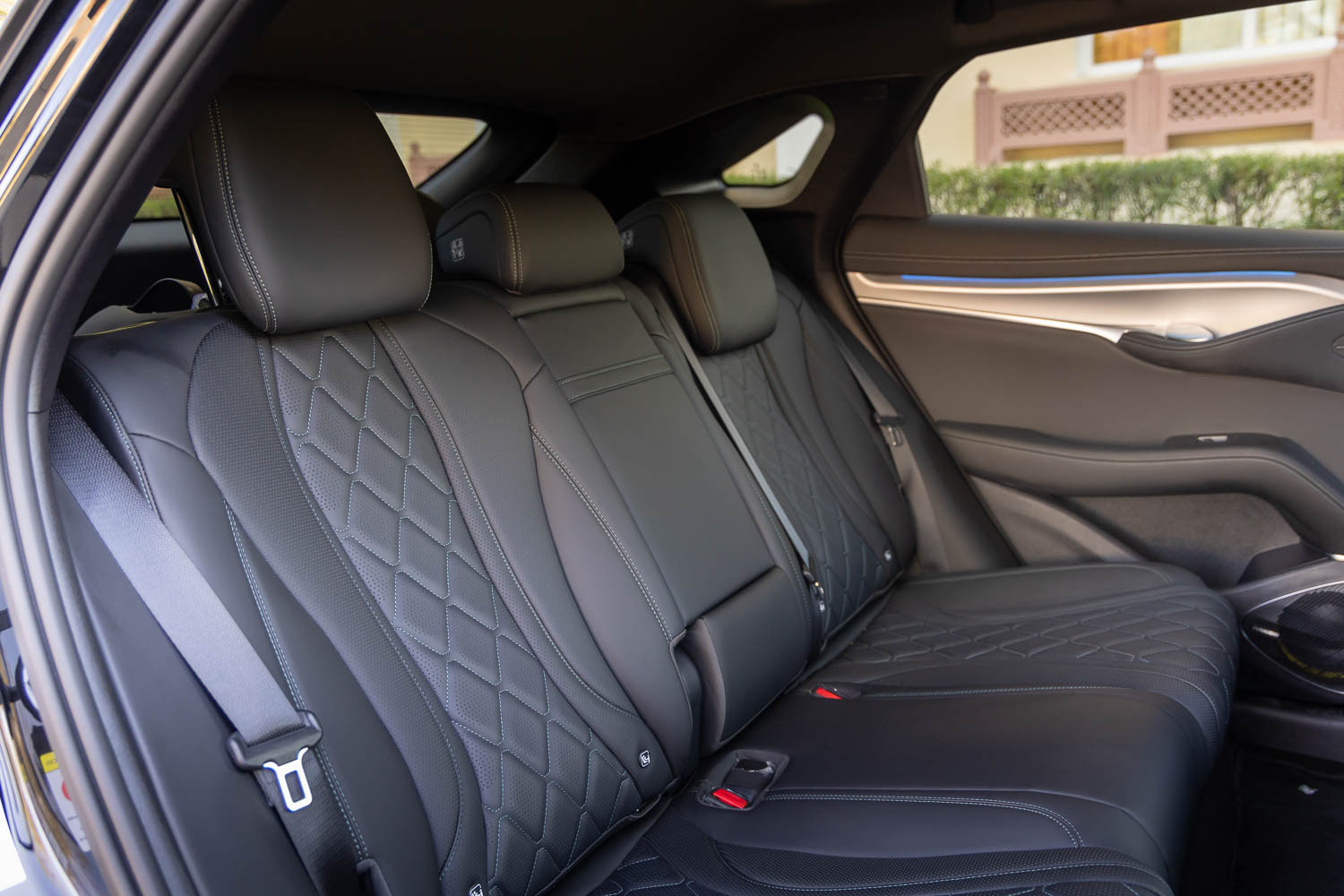 BYD Sealion 7 Rear Seat Comfort Tested In Real Life | CarDekho.com