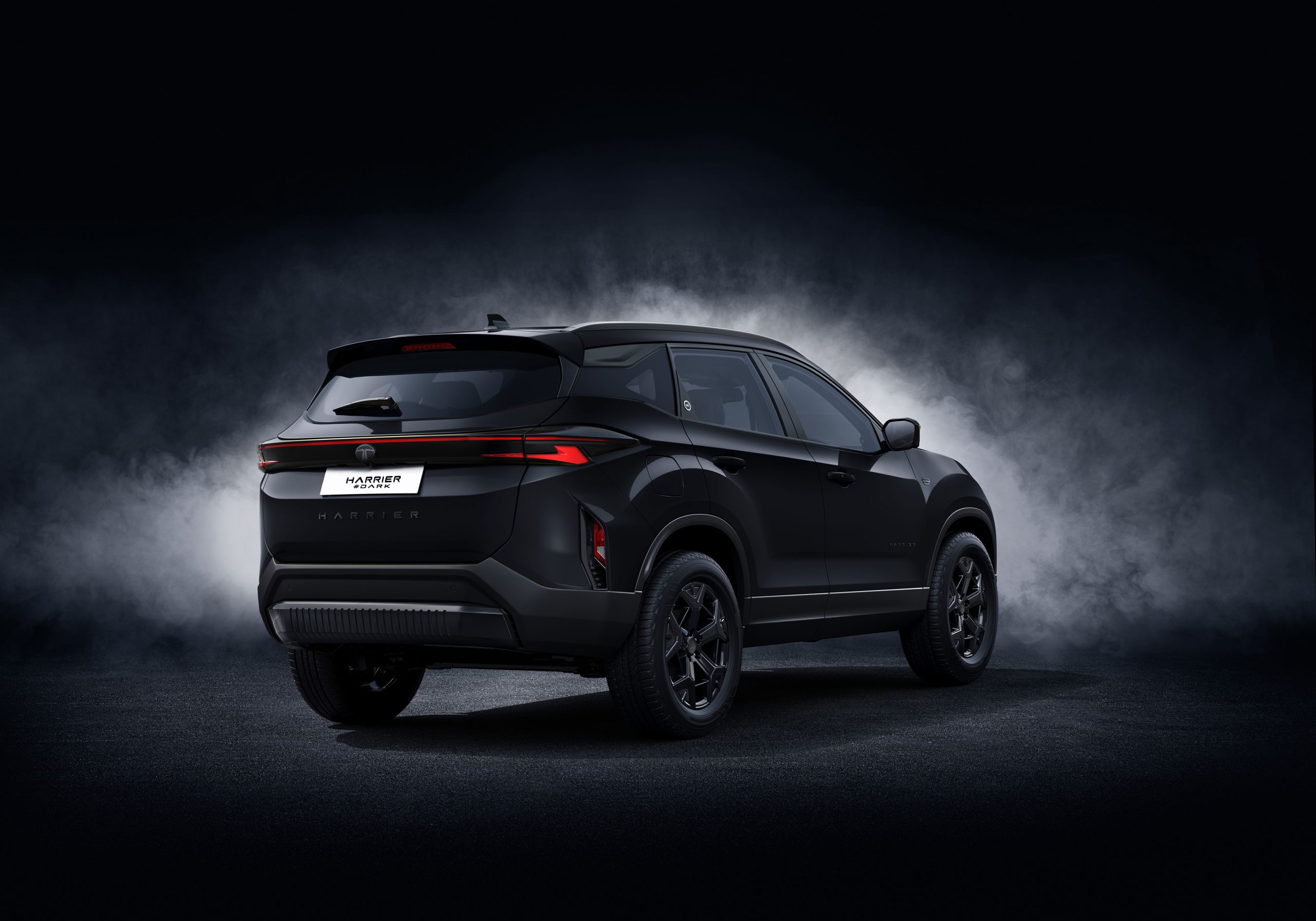 Tata Harrier Stealth Vs Dark Edition In Pictures: Exterior And Interior ...