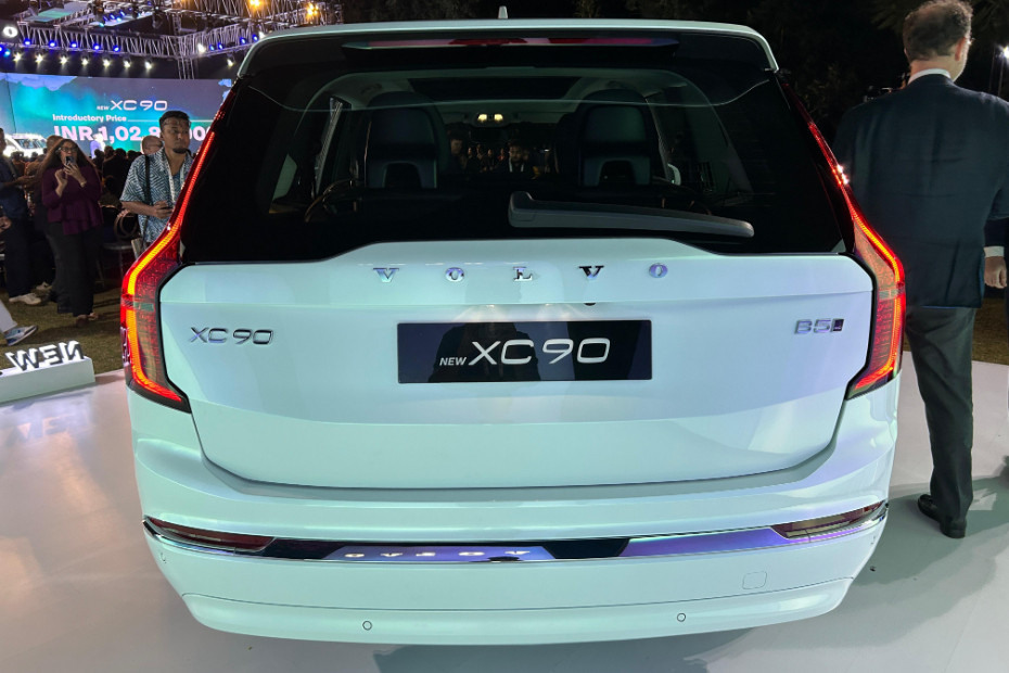 2025 Volvo XC90 Launched In India, Starts From Rs 1.03 Crore | CarDekho.com
