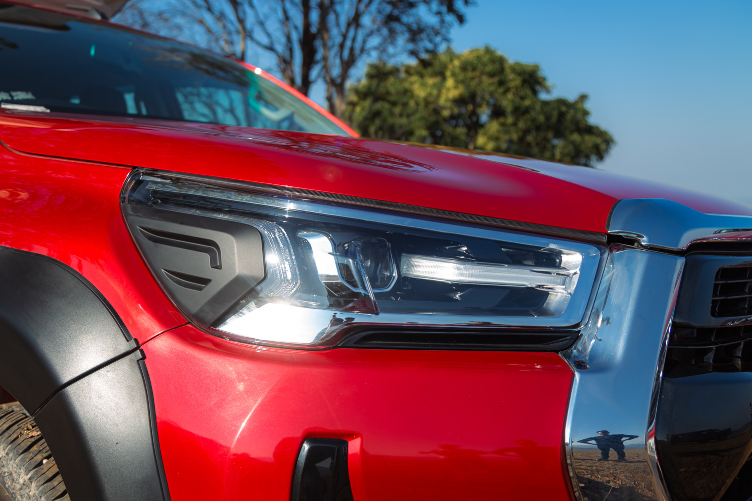 Toyota Hilux Black Edition vs Toyota Hilux: Design Differences ...