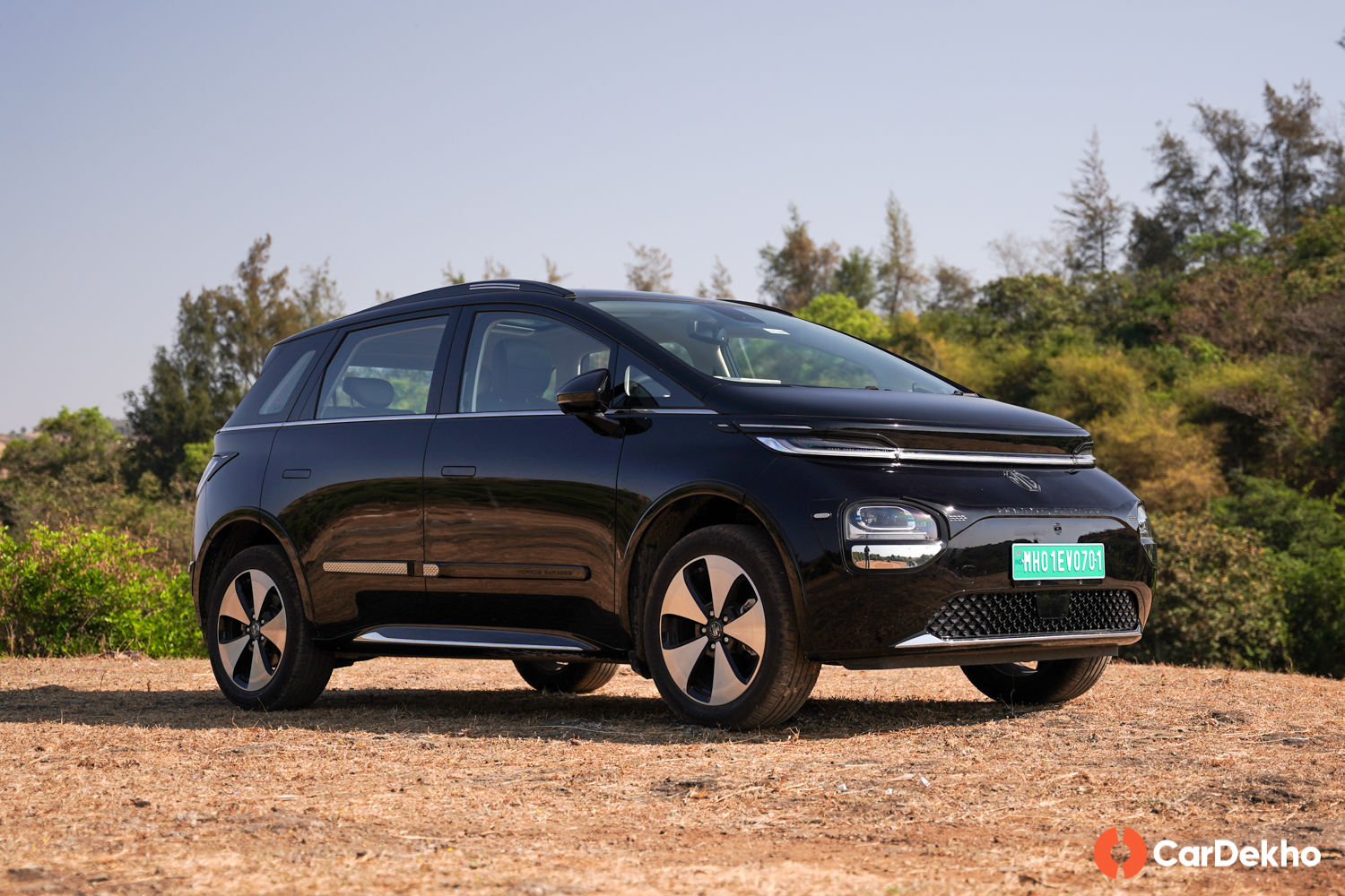 MG Windsor EV vs Tata Nexon EV: Design, Space, Features, Practicality ...