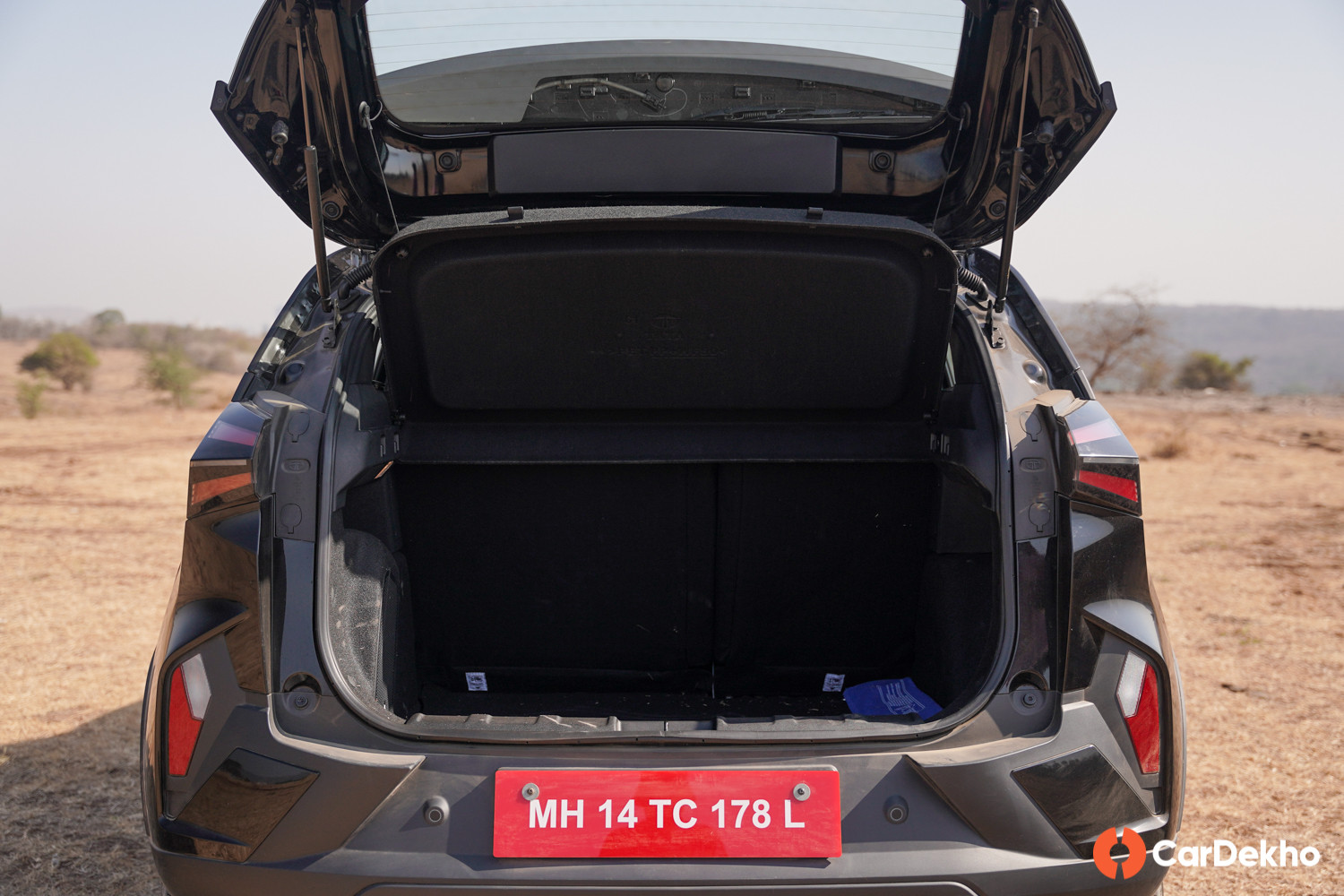 MG Windsor EV vs Tata Nexon EV: Design, Space, Features, Practicality ...