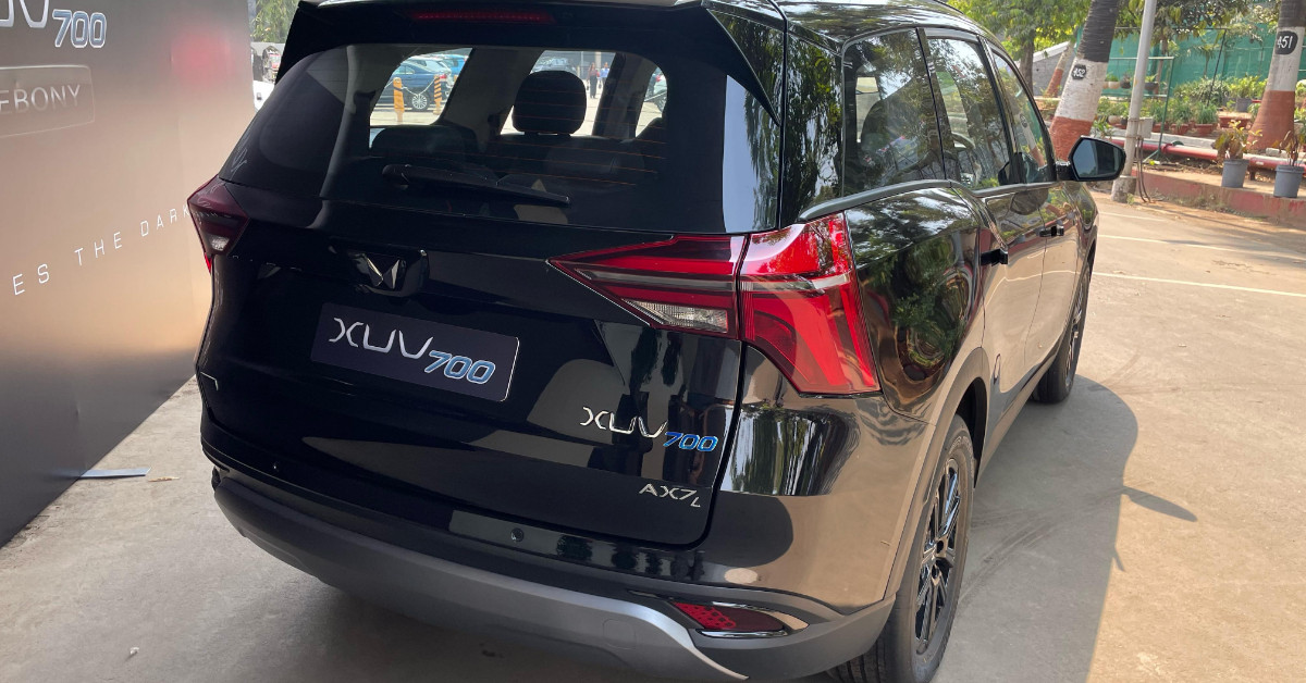 Mahindra XUV700 Ebony Edition Exterior And Interior Design Explained In 10 Real-life Images ...