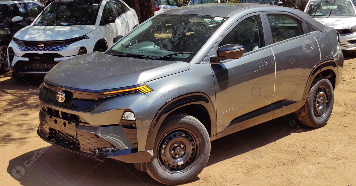 Tata Curvv Smart vs Accomplished Plus A Variant Exterior And Interior ...