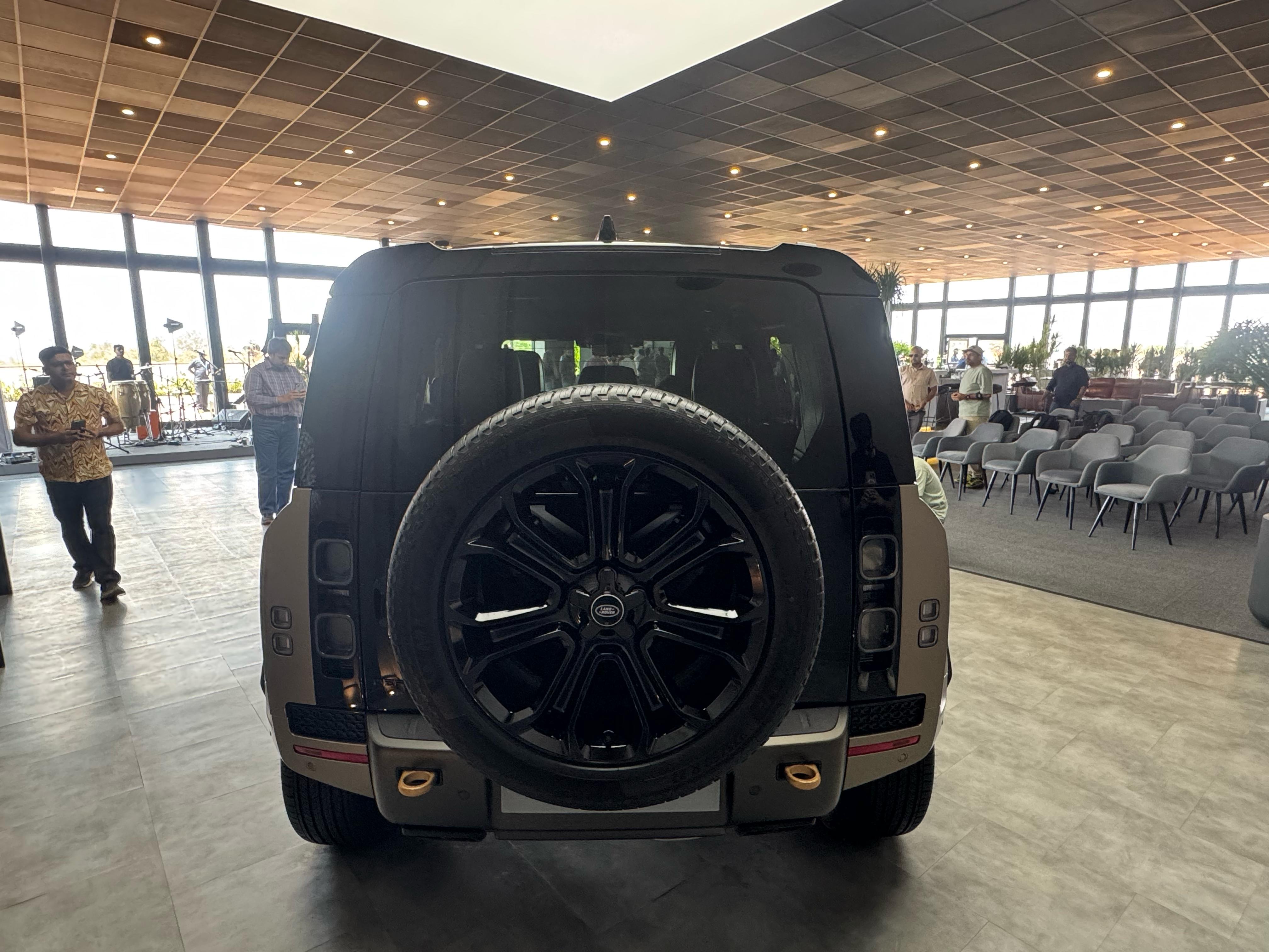 Land Rover Defender Octa Launched In India At Rs 2.59 Crore: Exterior ...