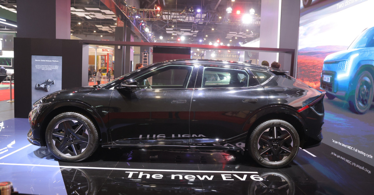 Kia EV6 New vs Old Exterior And Interior Differences Explained In 10 Real-life Images | CarDekho.com