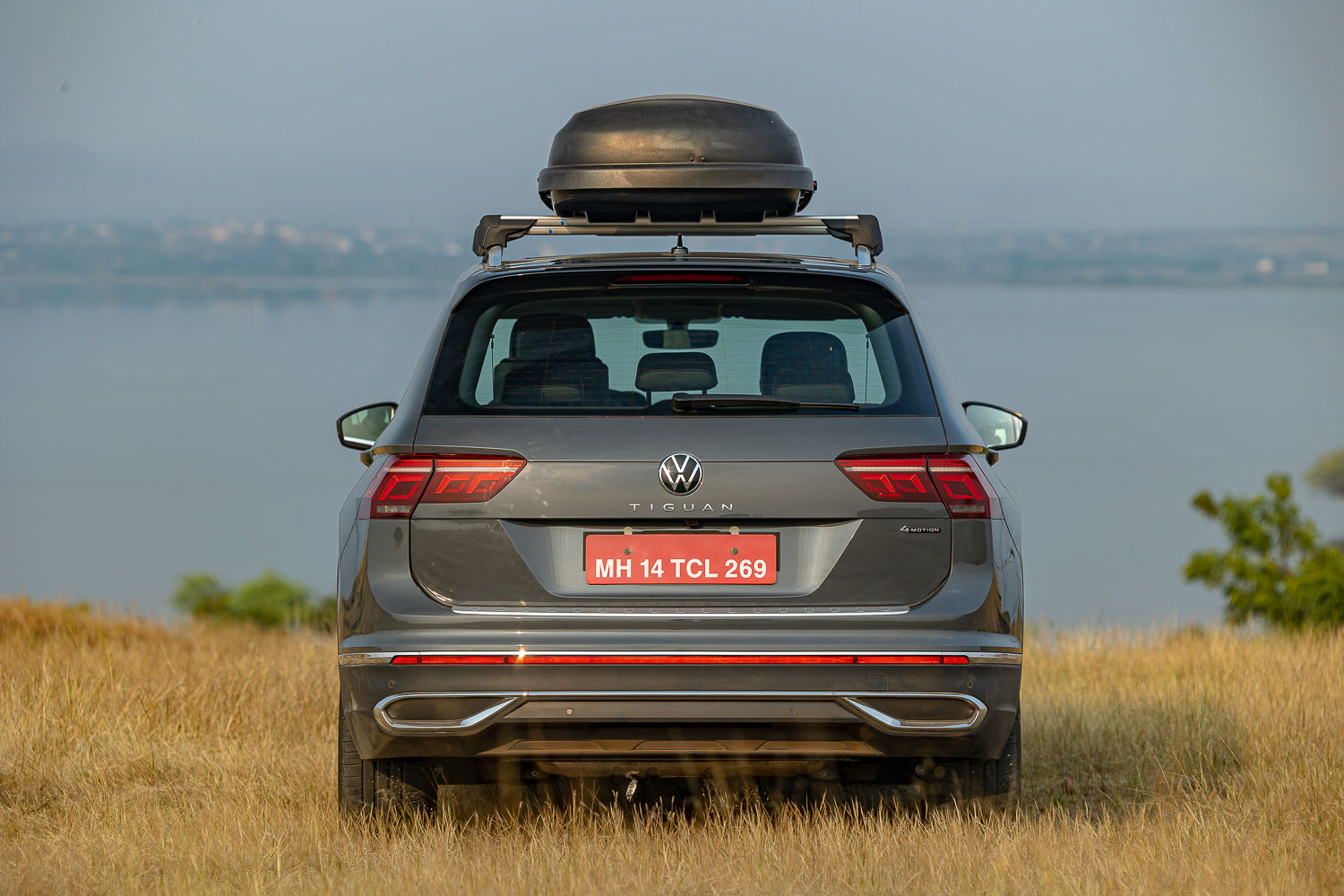 Volkswagen Tiguan vs New Volkswagen Tiguan R-Line: Exterior, Interior ...