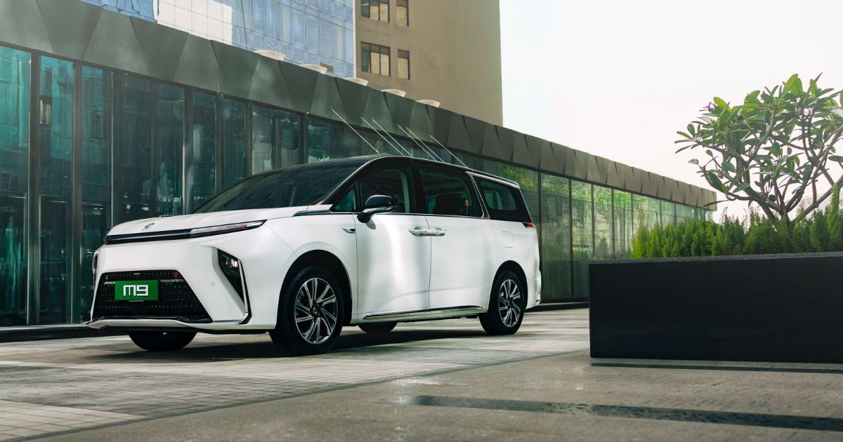 MG M9 Colour Options Detailed In Real Life Images Ahead Of Its Launch ...