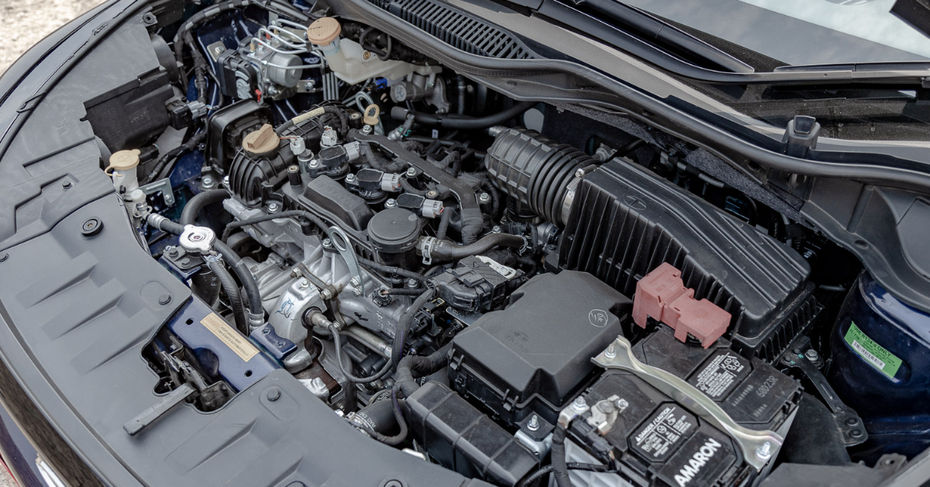 Tata Altroz Facelift Teasted For The First Time Ahead Of Its Expected ...