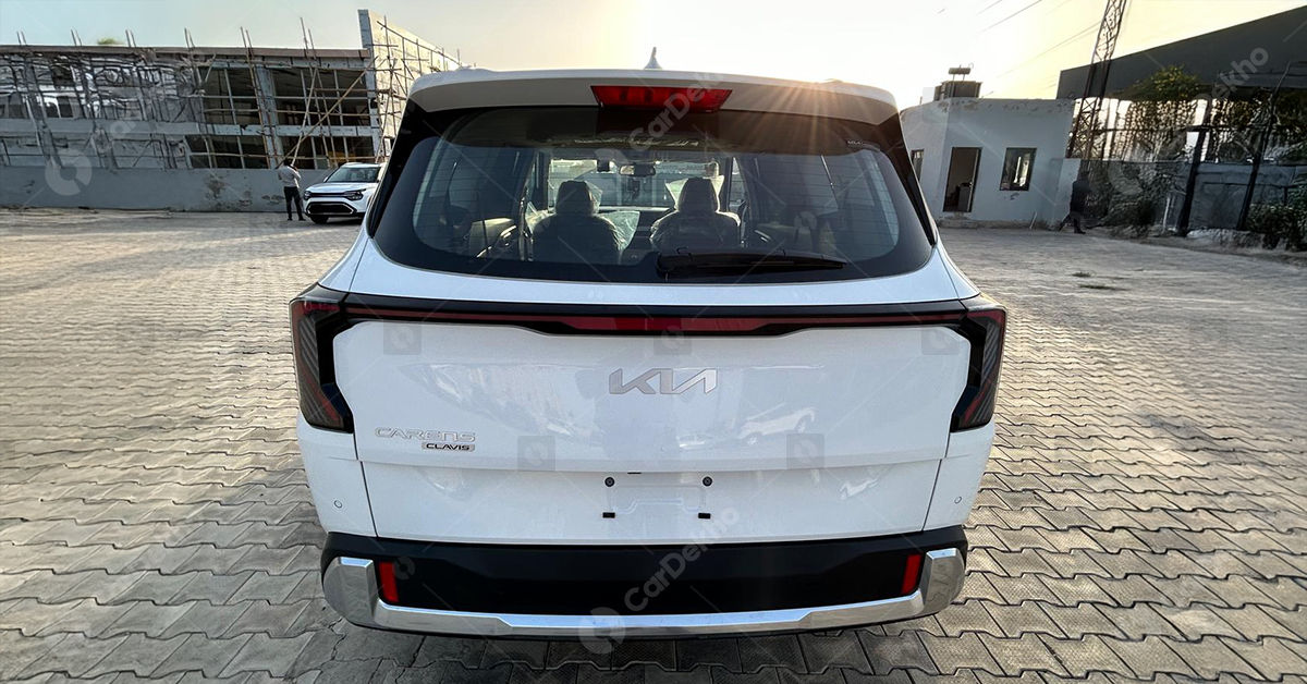 2025 Kia Carens Clavis One Below Top HTX Variant Explained In 7 Real ...