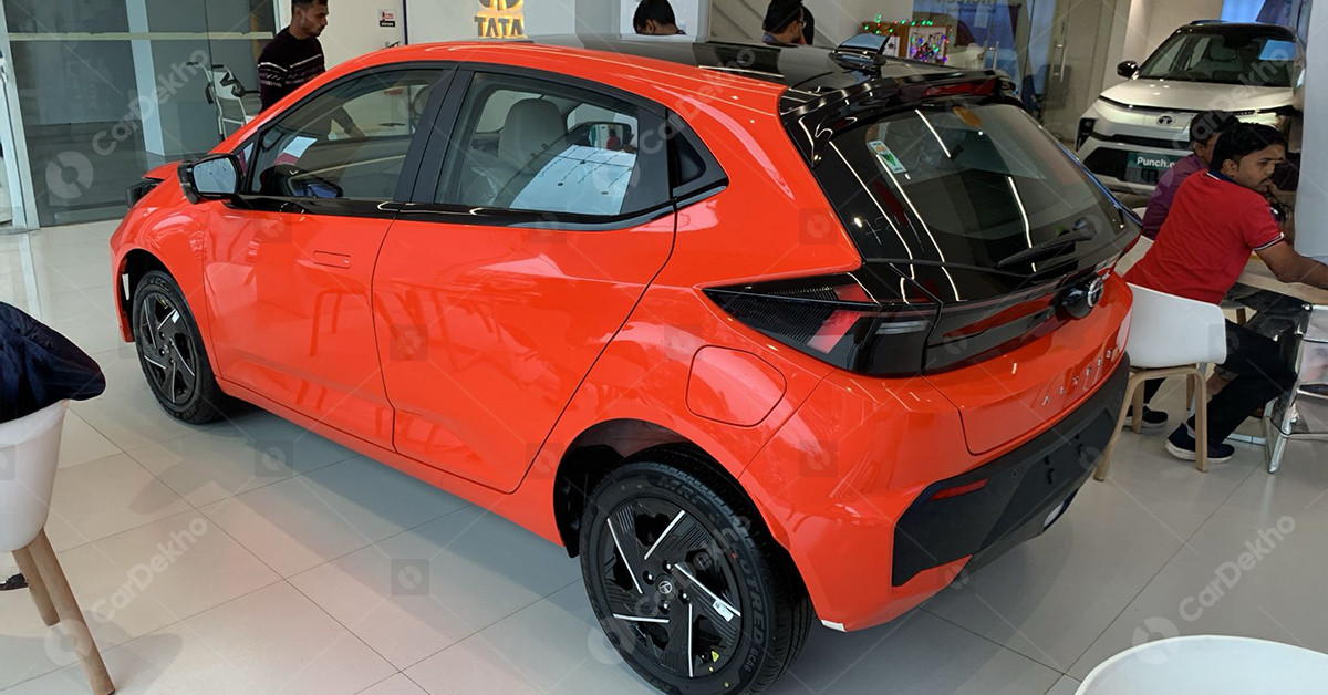2025 Tata Altroz Facelift Reaches Dealership, Bookings To Open On June 2, 2025 | CarDekho.com