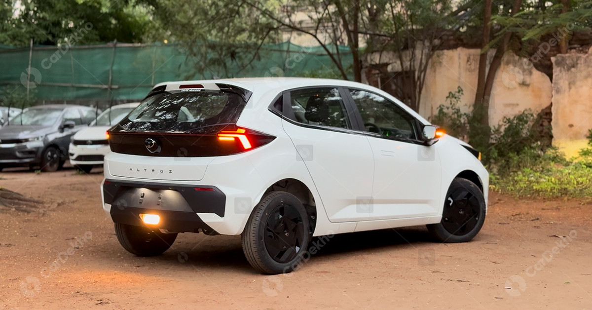 2025 Tata Altroz Pure Variant Explained In 12 Real-life Images ...