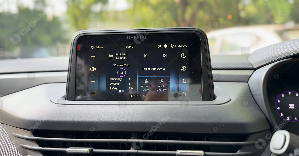 2025 Tata Altroz Pure Variant Explained In 12 Real-life Images ...