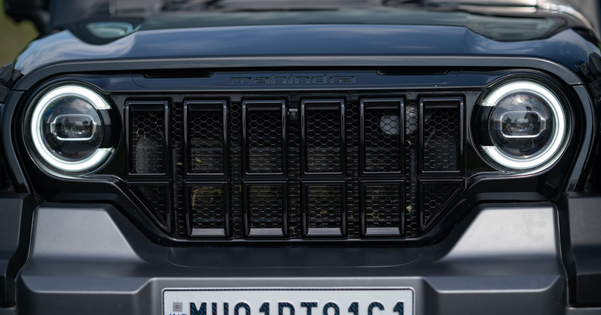 Upcoming Mahindra Thar 3-door Facelift Spied With Thar Roxx-like Tail ...