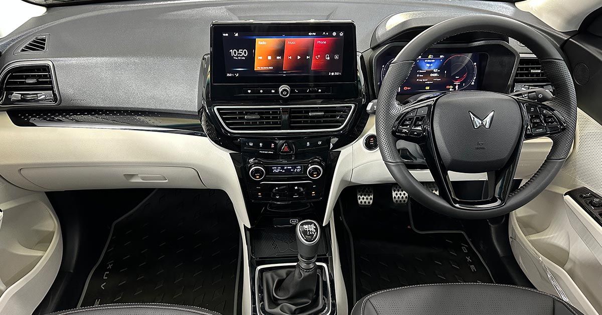Mahindra XUV 3XO Gets New REVX M, REVX M (O) And REVX A Variants ...