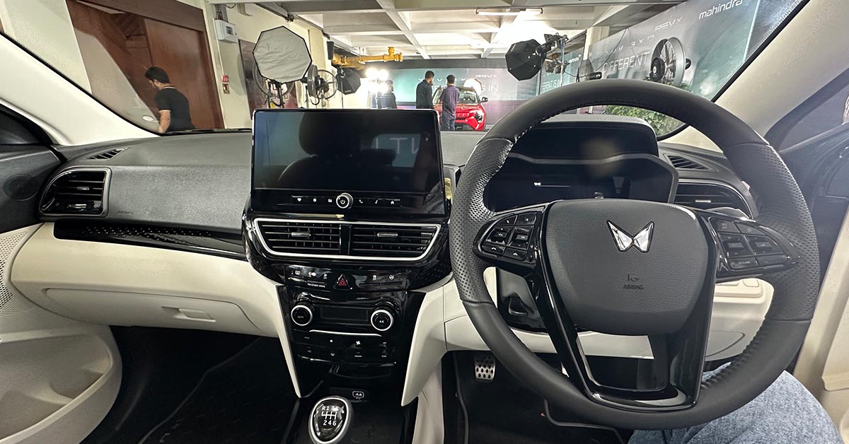 Mahindra XUV 3XO RevX A AT vs Hyundai Venue N Line N6 DCT: Prices ...