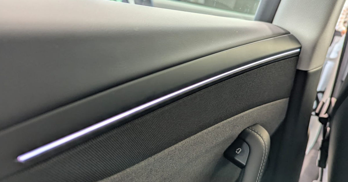 Tesla Model Y And Its EXPENSIVE Optional Extras Detailed | CarDekho.com