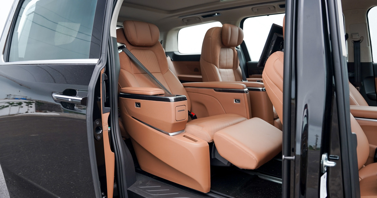 MG M9 EV Launched In India, Priced At Rs 69.90 Lakh | CarDekho.com