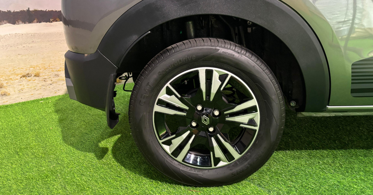 2025 Renault Triber Facelift Misses Out On These Five Things: Alloy ...