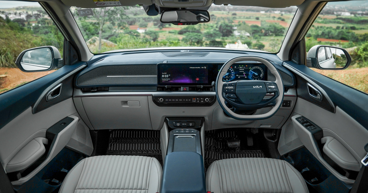 2025 Kia Carens Clavis EV Top-spec HTX Plus Variant vs BYD eMax 7 Base ...