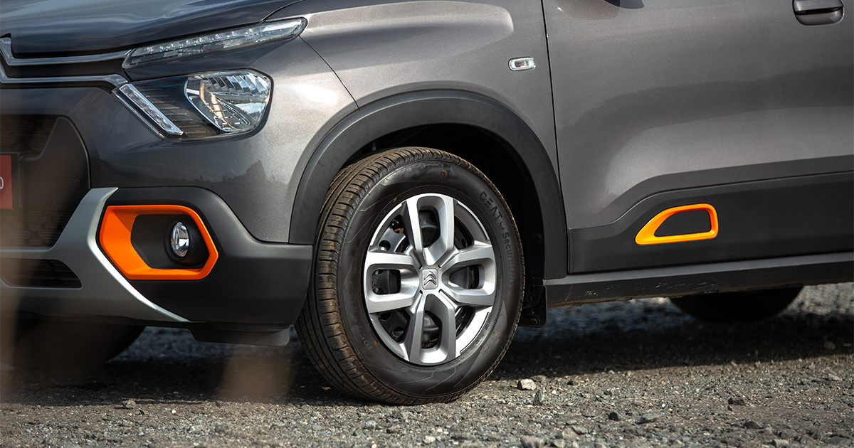 2025 Citroen C3 Variant-wise Features Explained: Live, Feel, Feel (O ...