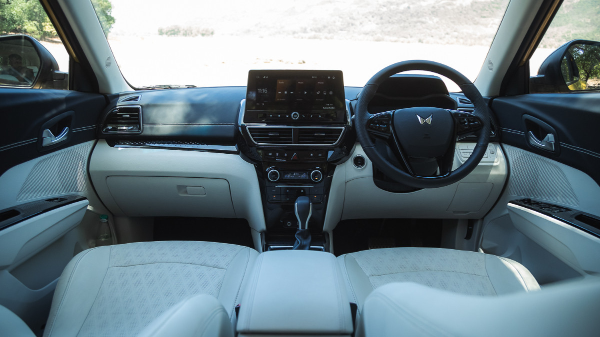 ఇప్పుడు డాల్బీ అట్మోస్ ఆడియో సెటప్‌తో లభ్యమౌతున్న Mahindra XUV 3XO ...