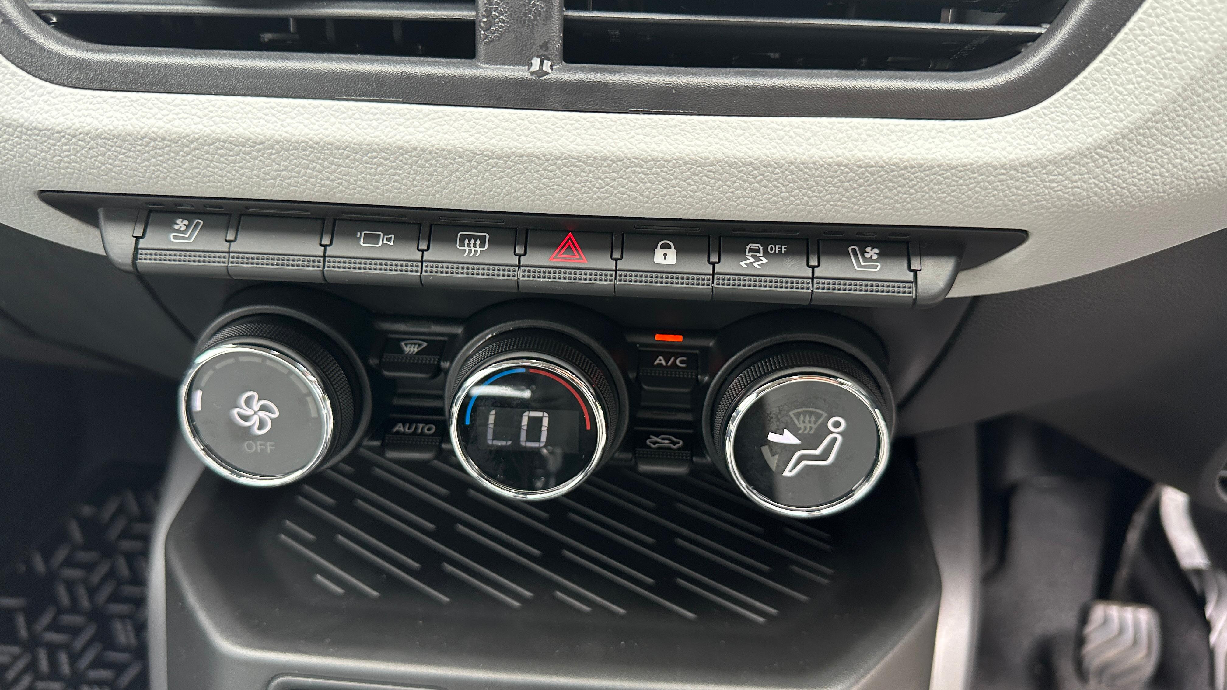 2025 Renault Kiger Facelift Exterior And Interior, Features, Safety ...