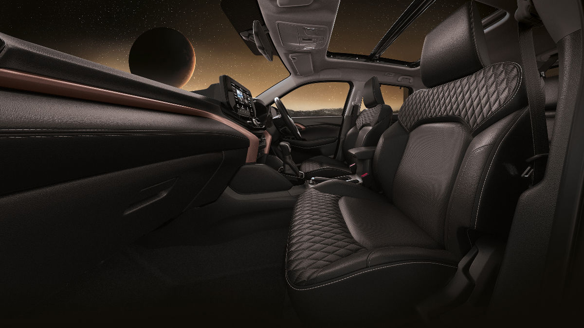 Maruti Grand Vitara PHANTOM BLAQ Edition, Made To Be Noticed | CarDekho.com