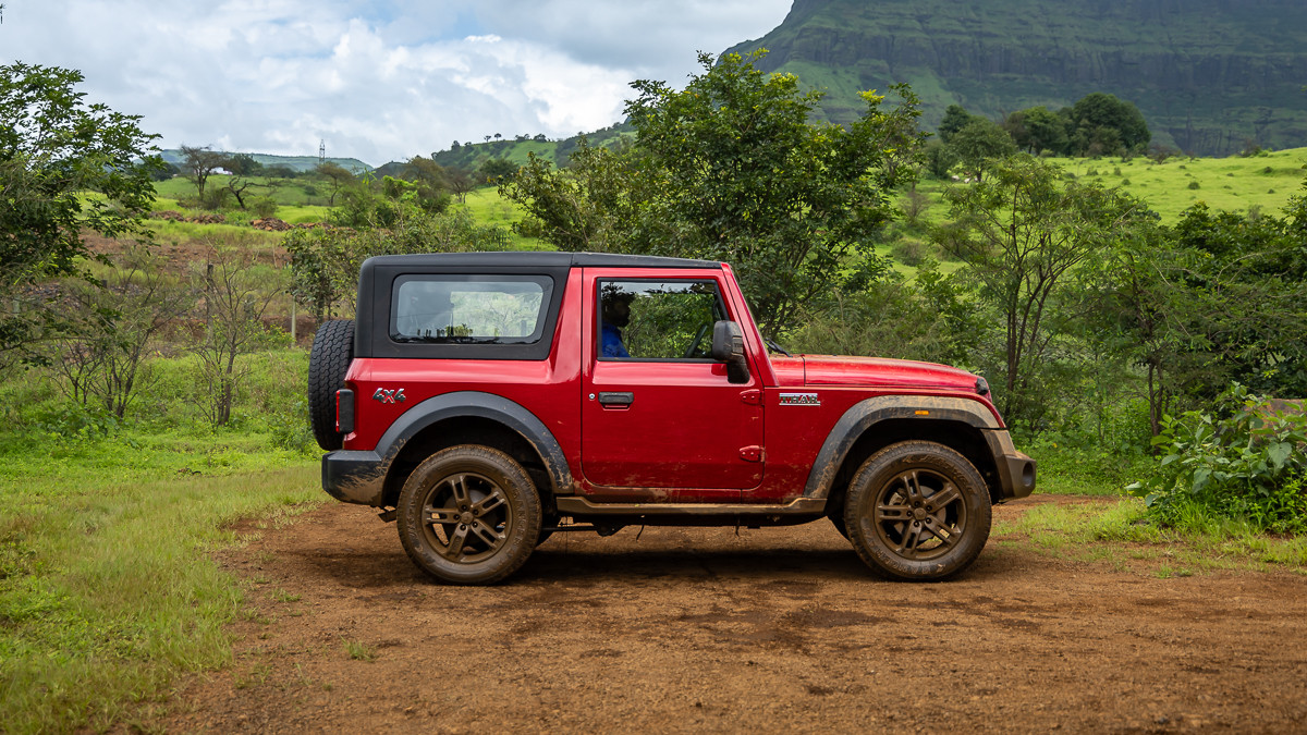 2025 Mahindra Thar Facelift AXT And LXT Variant-wise Features Explained ...