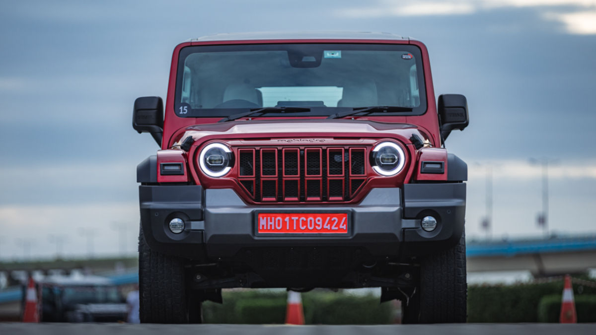 2025 Mahindra Thar vs Mahindra Thar Roxx: Exterior And Interior Design ...