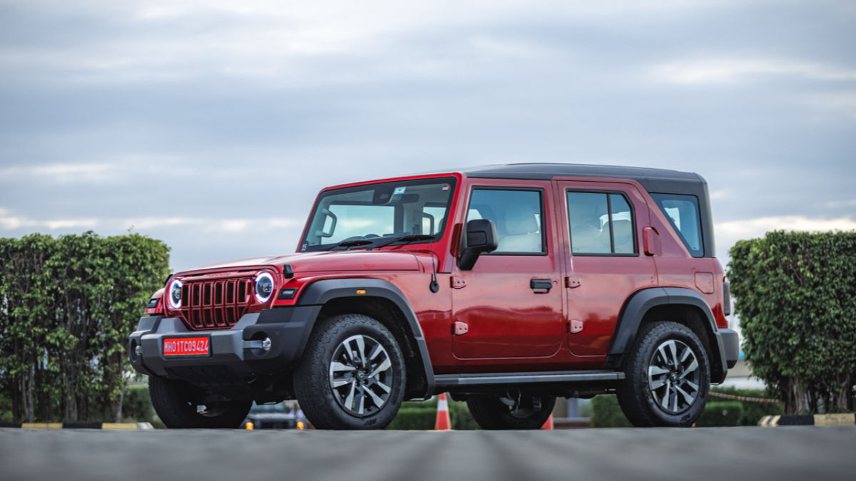 2025 Mahindra Thar vs Mahindra Thar Roxx: Exterior And Interior Design ...