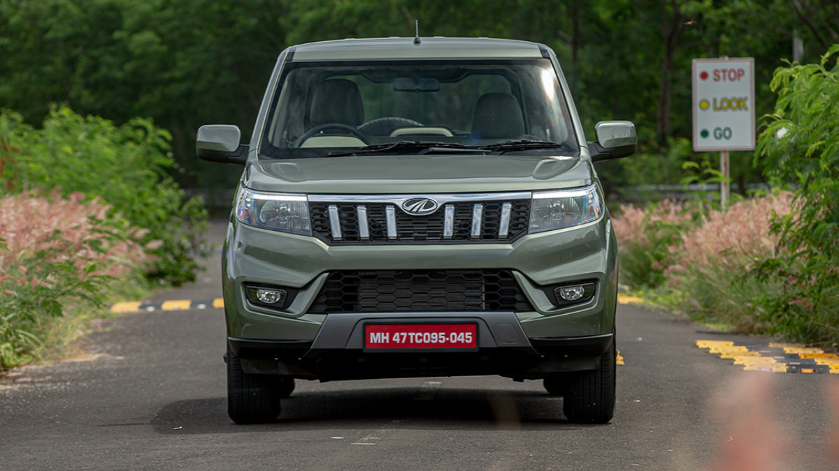 2025 Mahindra Bolero Neo Old vs New: Design, Interior, Features ...